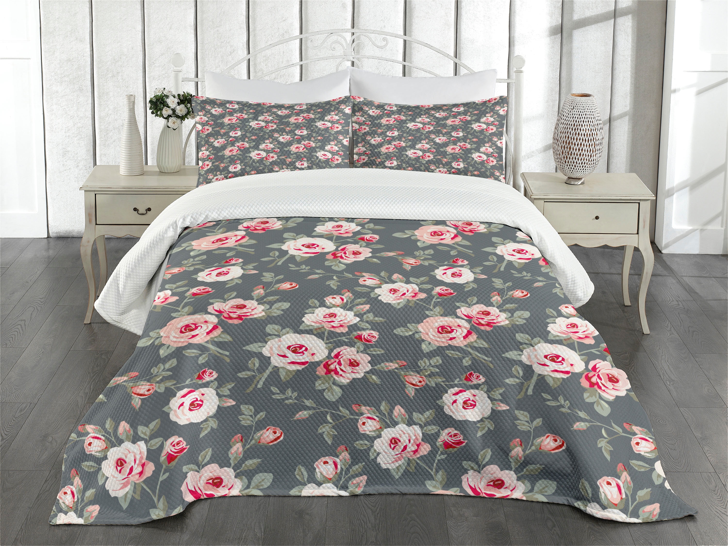 Shabby Flora Bedspread, Vintage Style Vibrant Roses Leaves Bush Buds ...