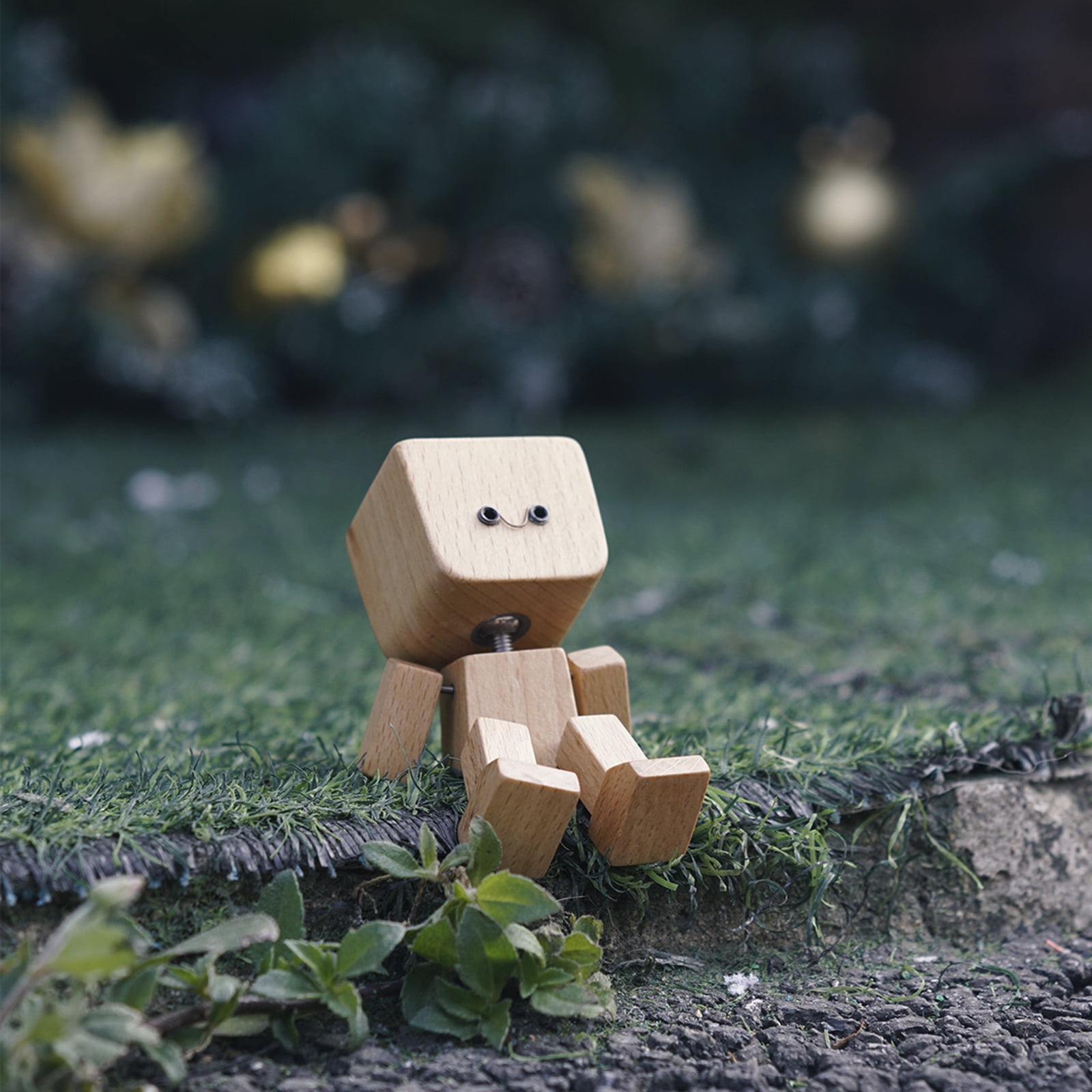 Shaking Wooden Man Figurine, Wooden Shaking Figure Man That Sways ...