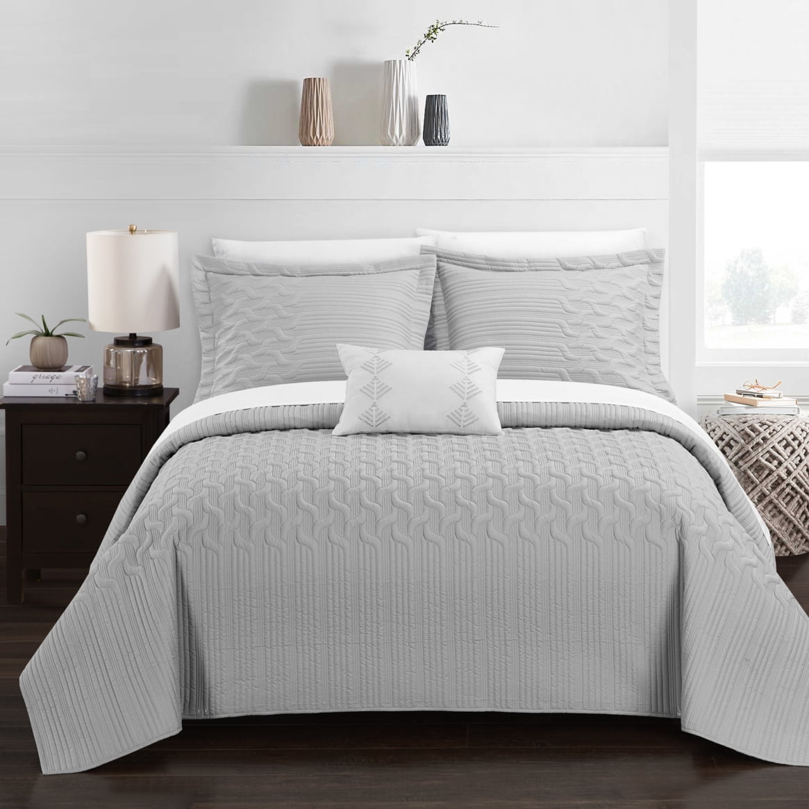 Shaliya 8 or 6 Piece Quilt Cover Set Interlaced Vine Pattern Quilted ...