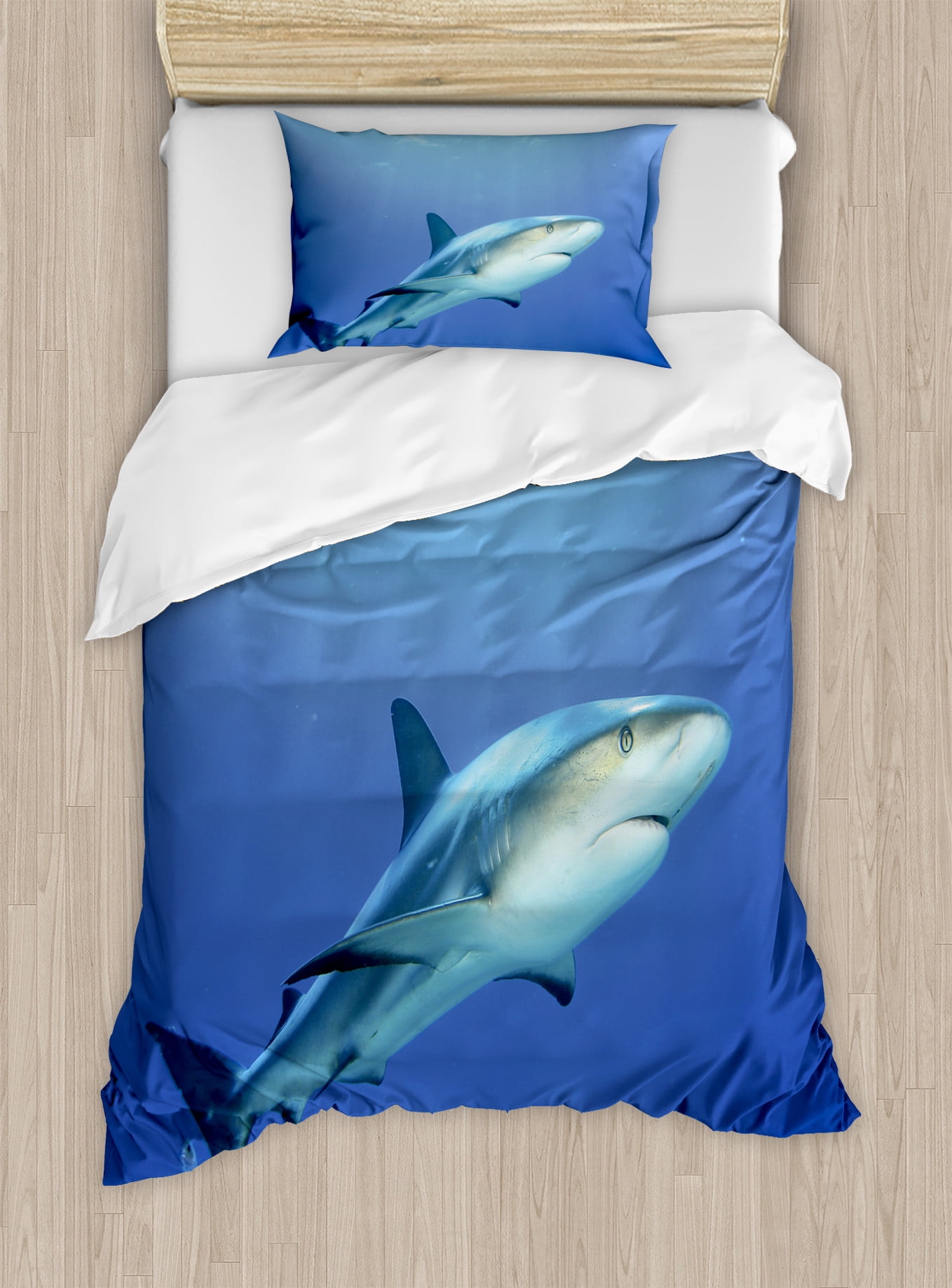 Shark Duvet Cover Set, Fish in the Exotic Ocean Dreamy Water with ...