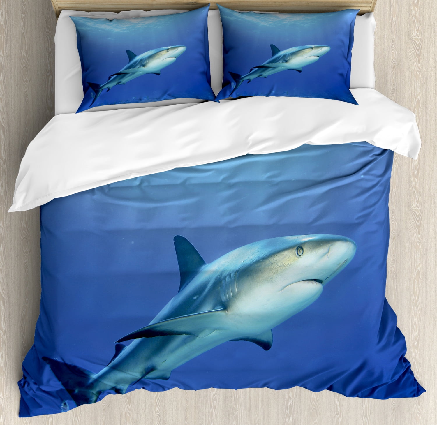 Shark Duvet Cover Set, Fish in the Exotic Ocean Dreamy Water with ...