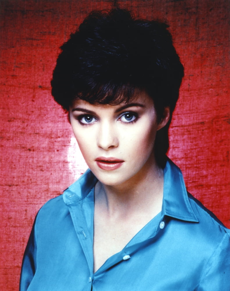 Sheena Easton wearing a Blue Long Sleeves in a Close Up Portrait Photo ...