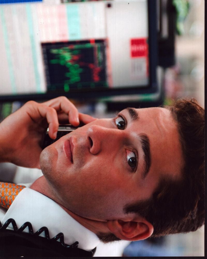 Shia Labeouf On The Phone In Wall Street: Money Never Sleeps Photo ...