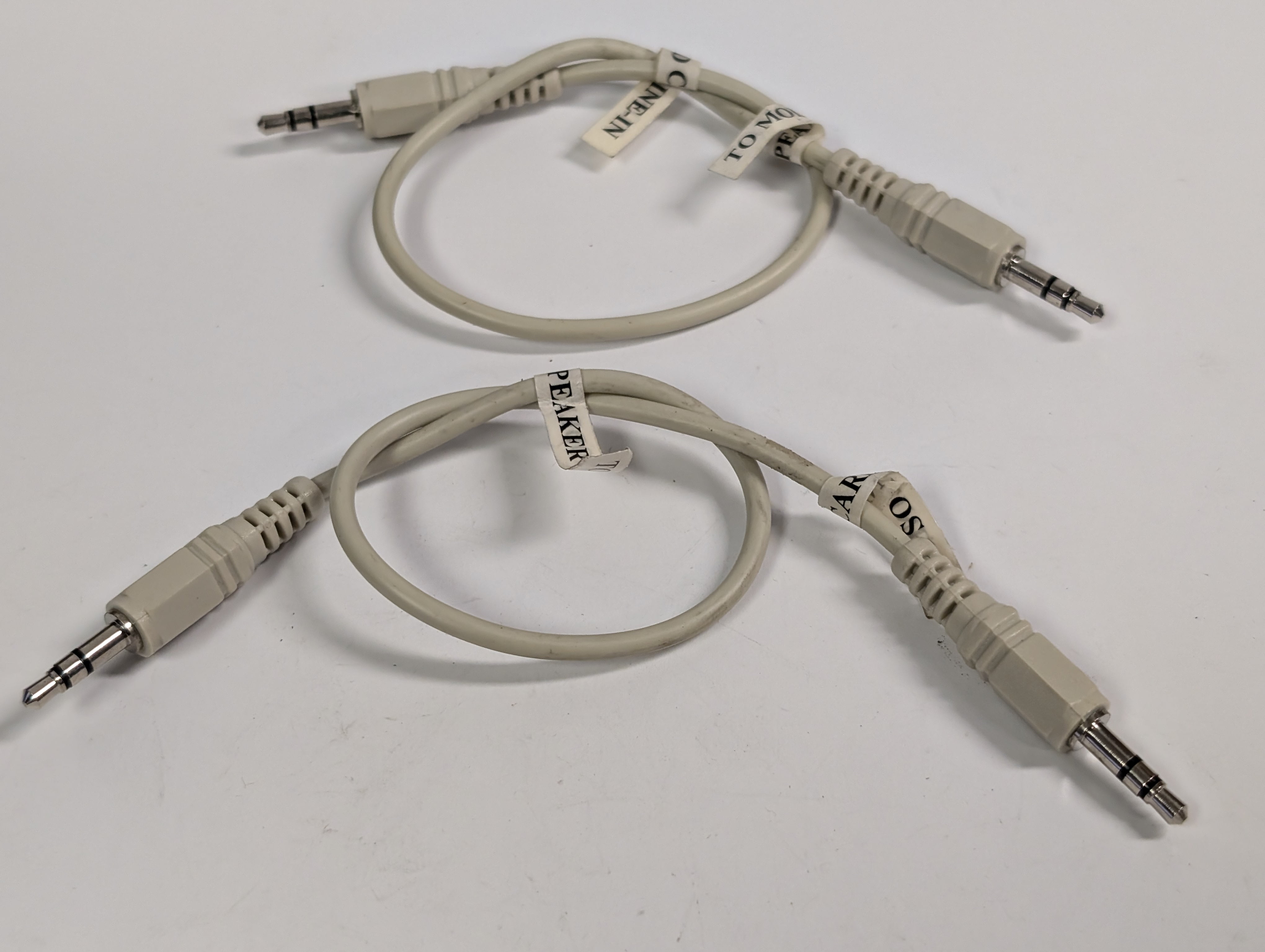 Shielded 12" Stereo 3.5mm Mini Plug to Stereo 3.5mm Mini Plug Jumper ...