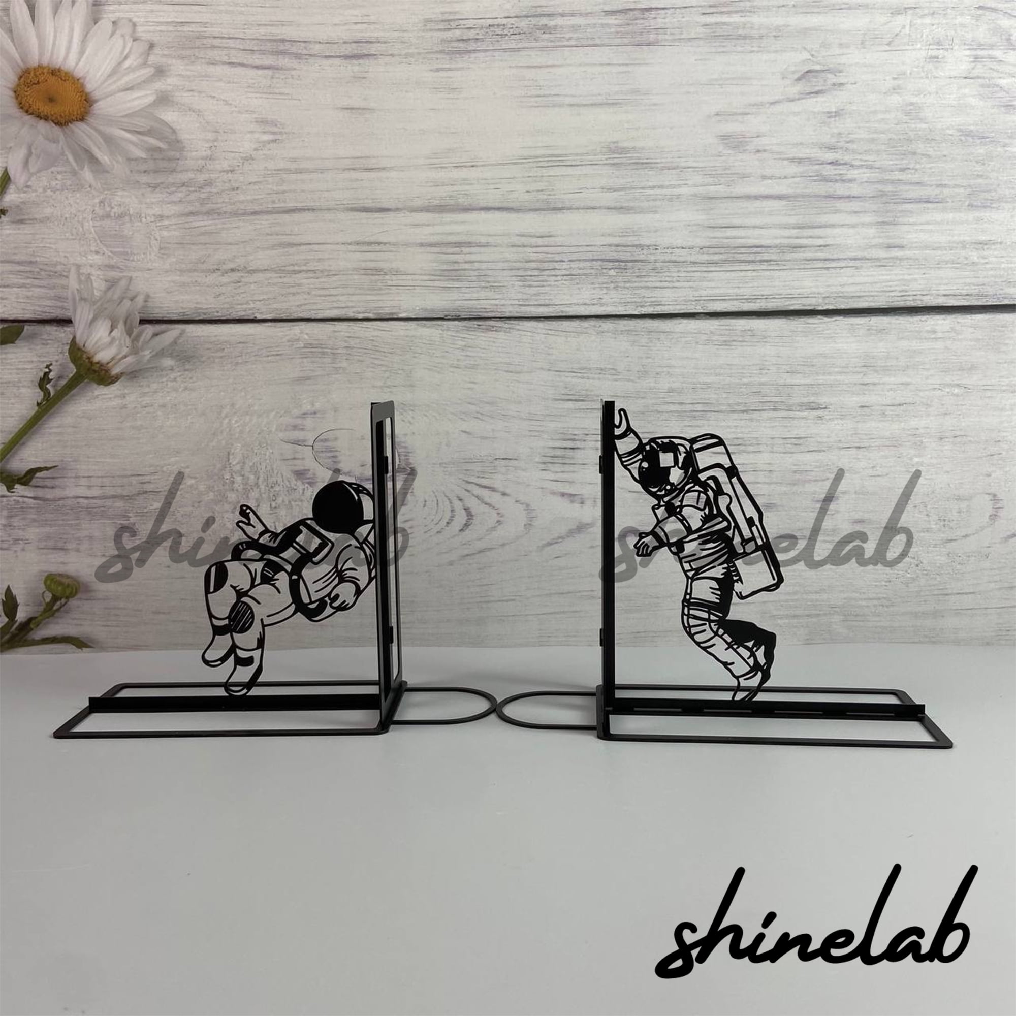 Shinelab Astronaut In Space Metal Bookends Spaceman Bookend Gift, Space ...