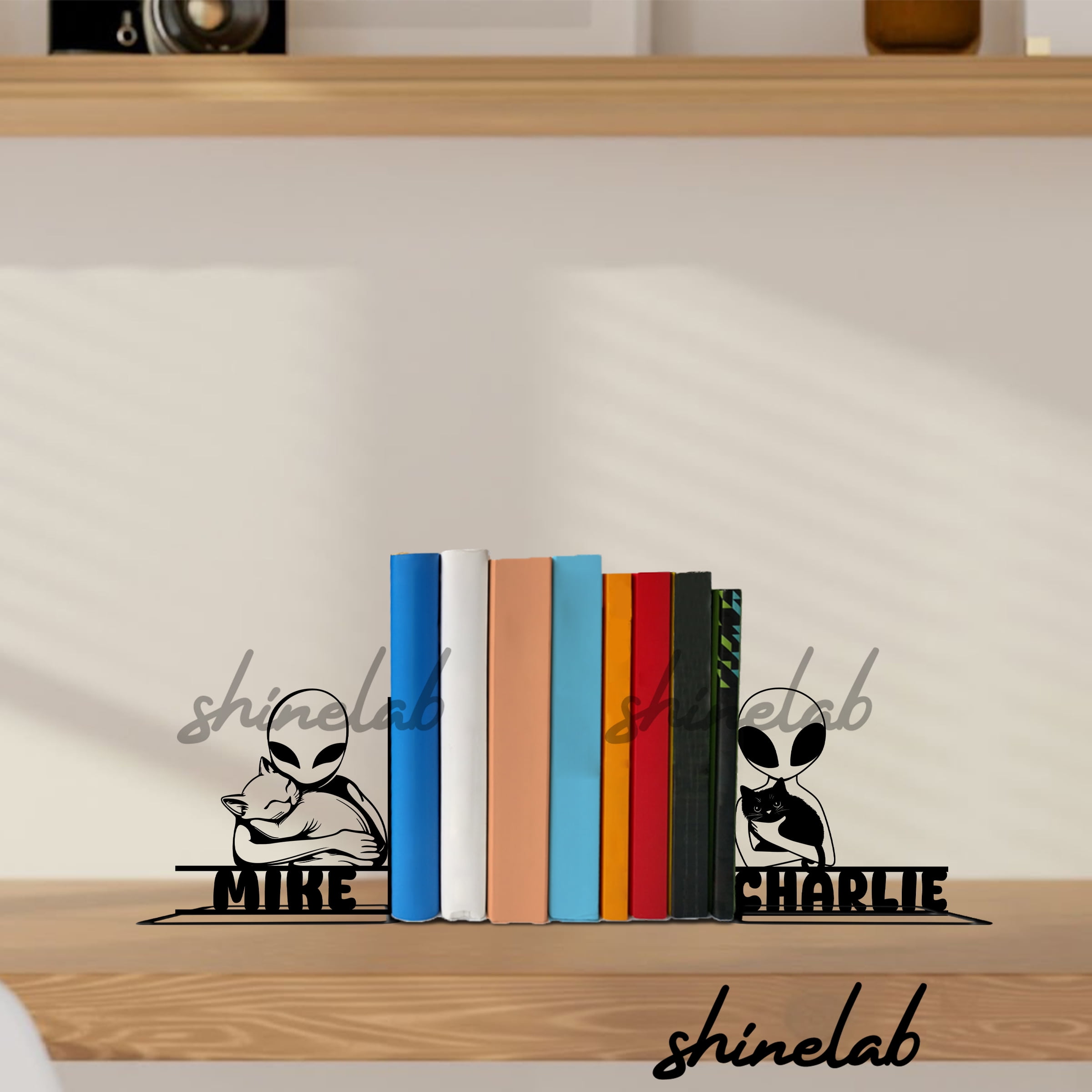 Shinelab Custom Cat Metal Bookends, Alien Art Office Decor, Book Lovers ...