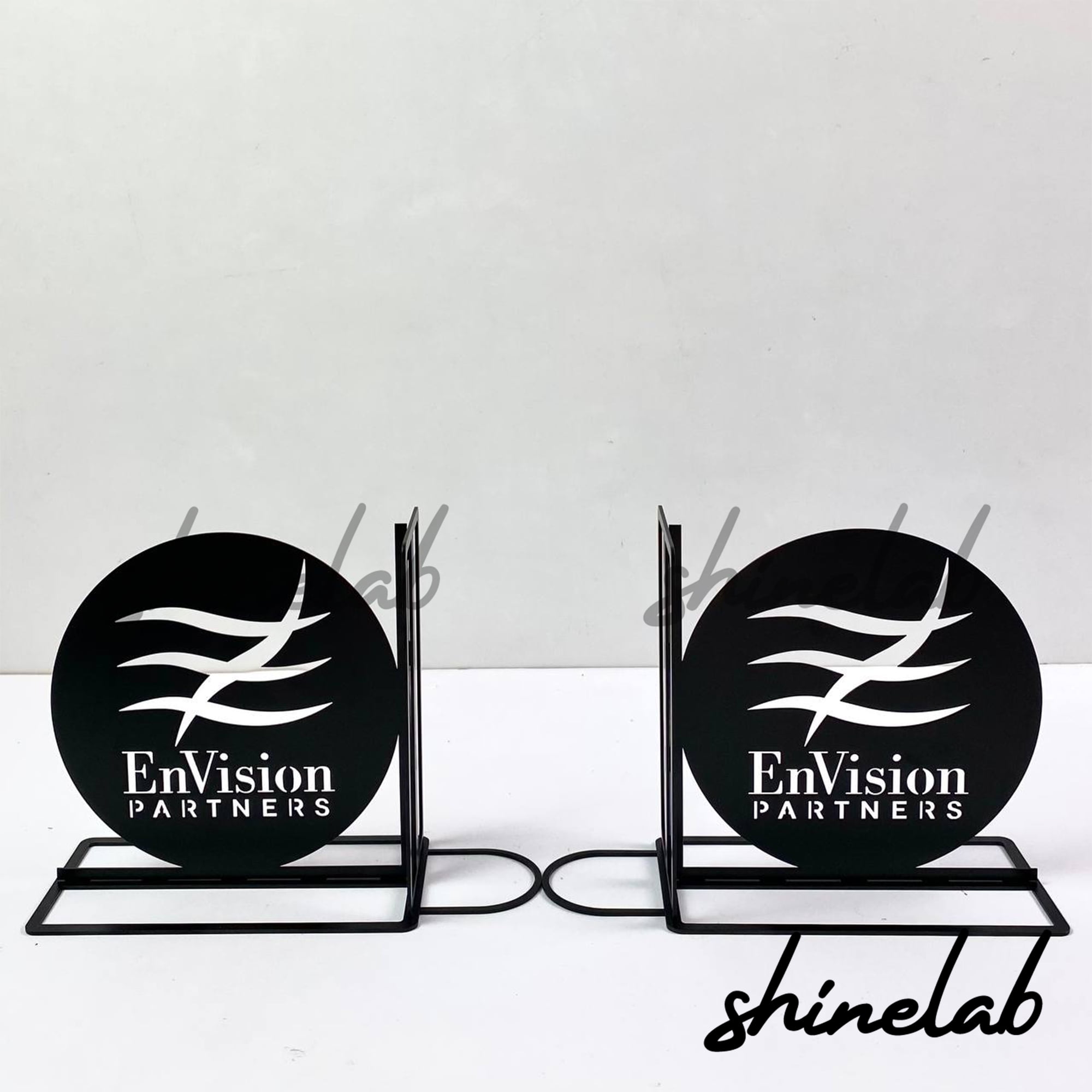 Shinelab Round Metal Bookends Custom Couple Personalized Name Bookend ...