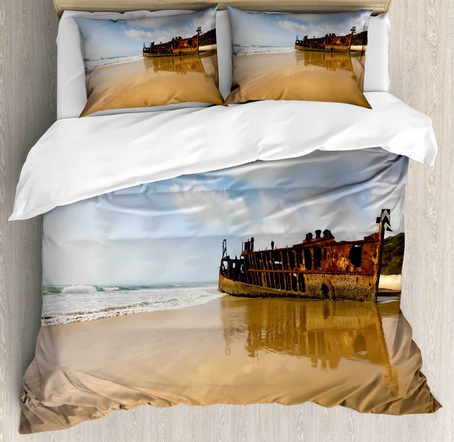 Shipwreck Duvet Cover Set King Size, Antique Rusty Pirate Ship Wreck on ...