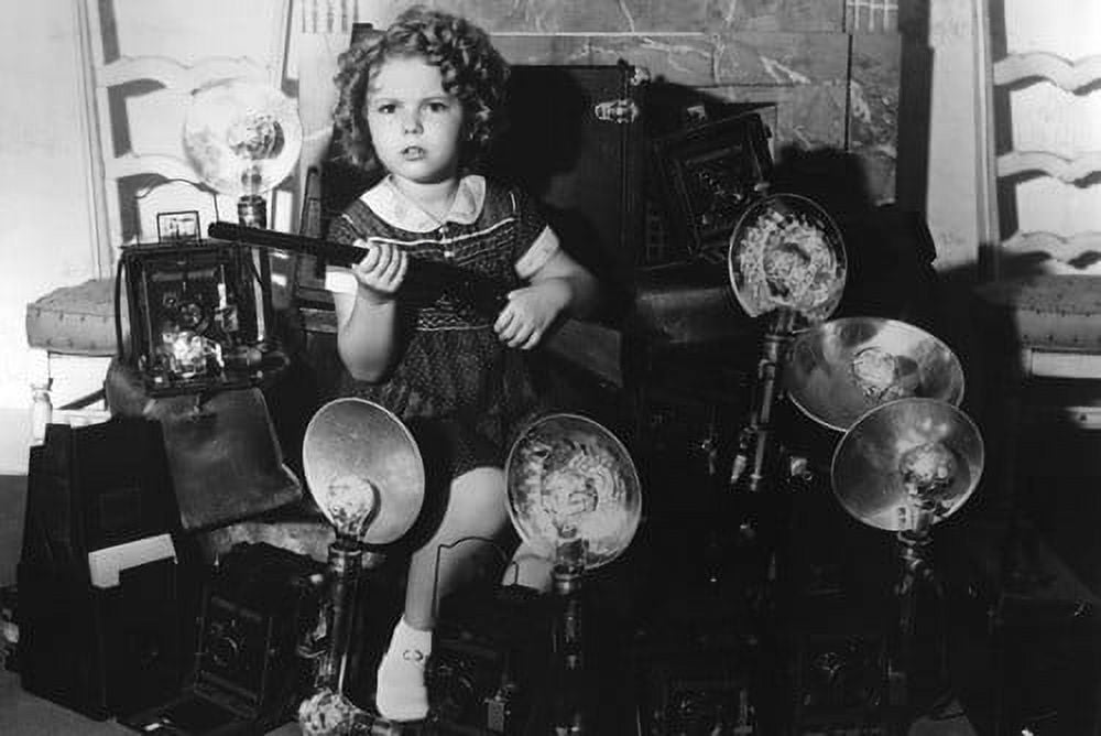 Shirley Temple 1936 pose holding rifle guarding cameras 24x36 Poster ...