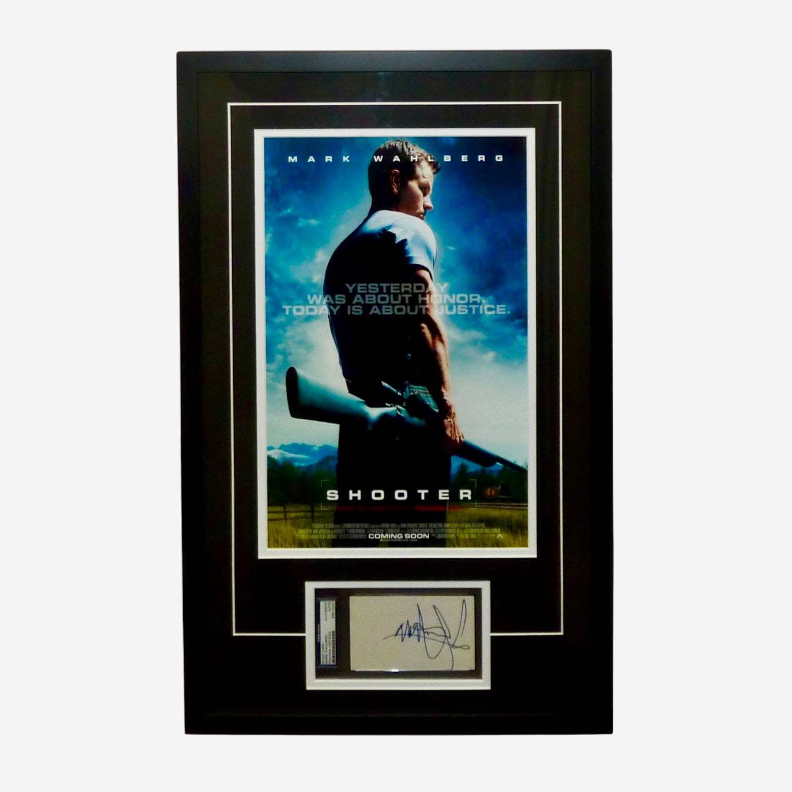 Shooter 11x17 Movie Poster Deluxe Framed with Mark Wahlberg Autographed ...
