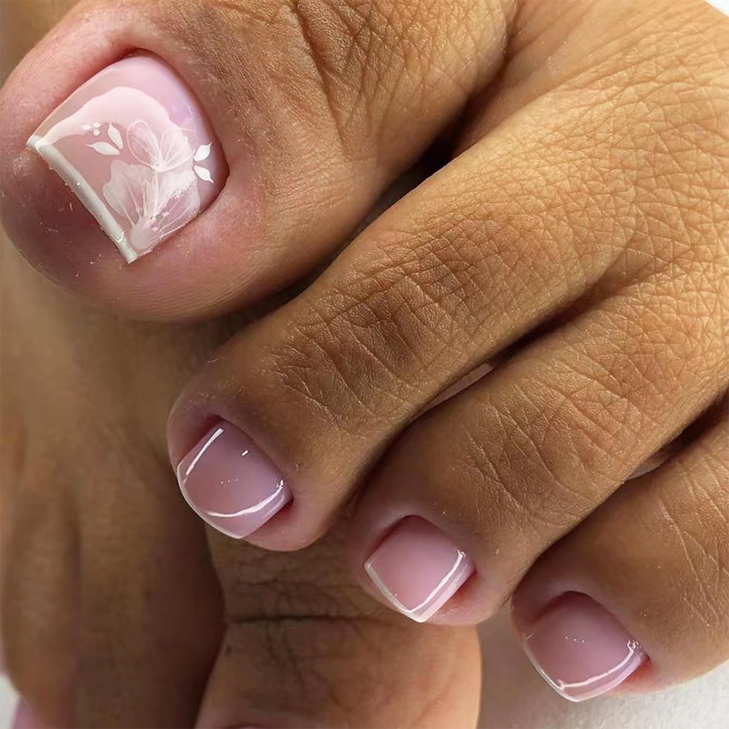 Short French Tip Press on Toenails, Square Fake Toenails White Flower ...