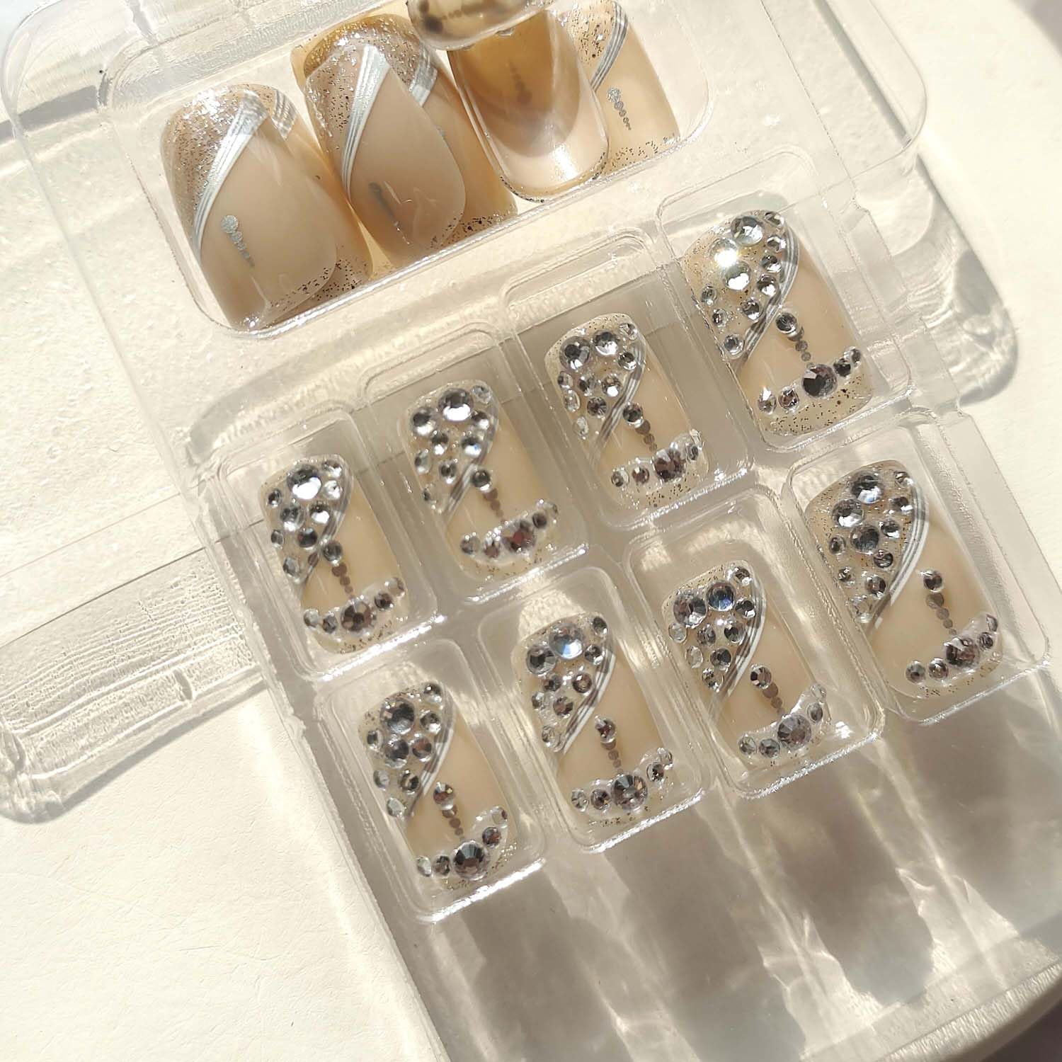 Short Press on Nails Rhinestone Full Cover Fake Nails Square Sparkling ...