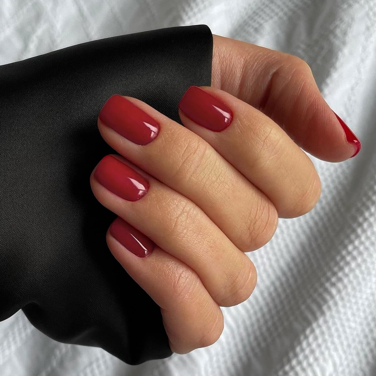 Short Press on Nails Square Cherry Red Nails Set, Pure Color Fake Nails ...