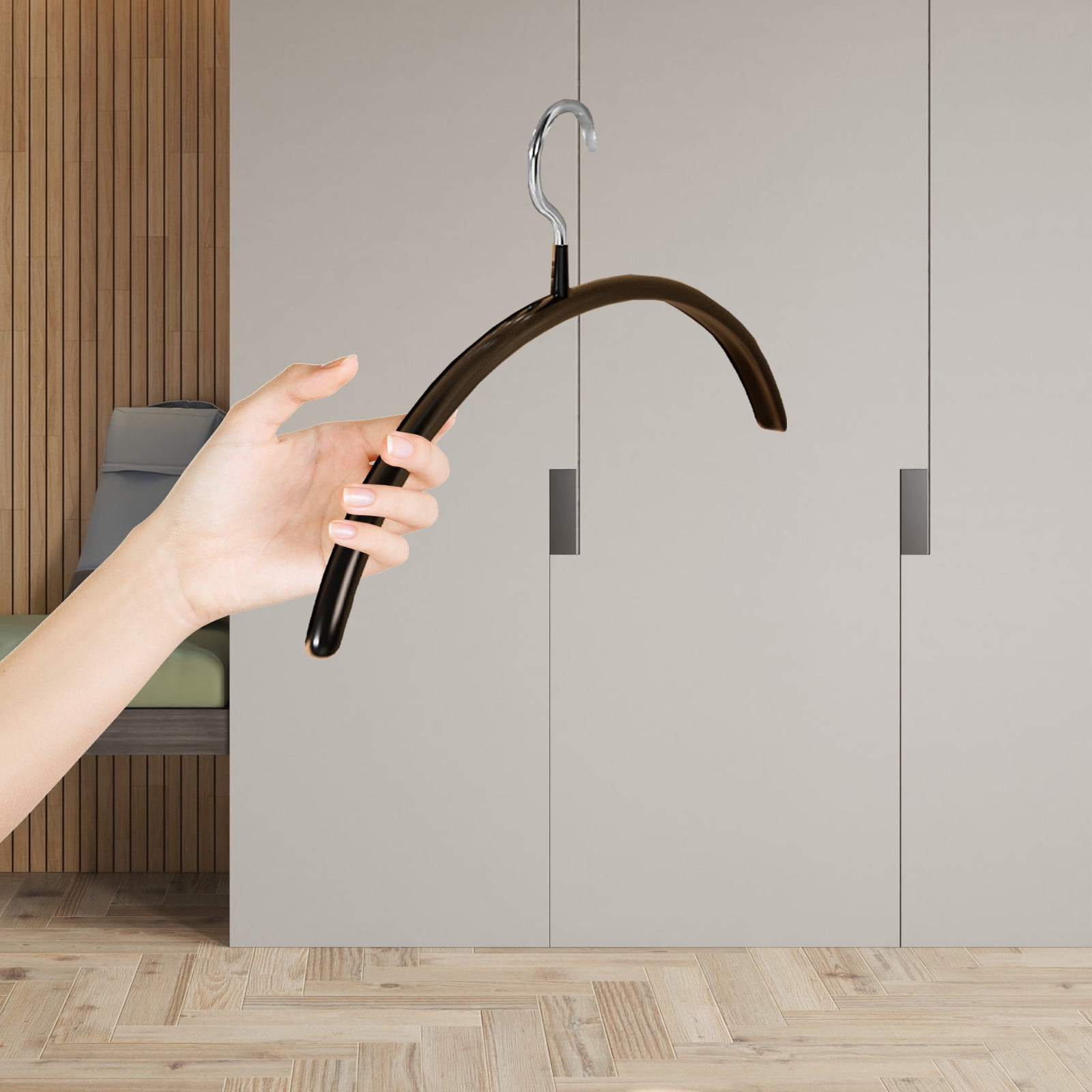 No Shoulder Bump Plastic Suit Hangers 5 Pack Non-Slip,Space Saving,High ...