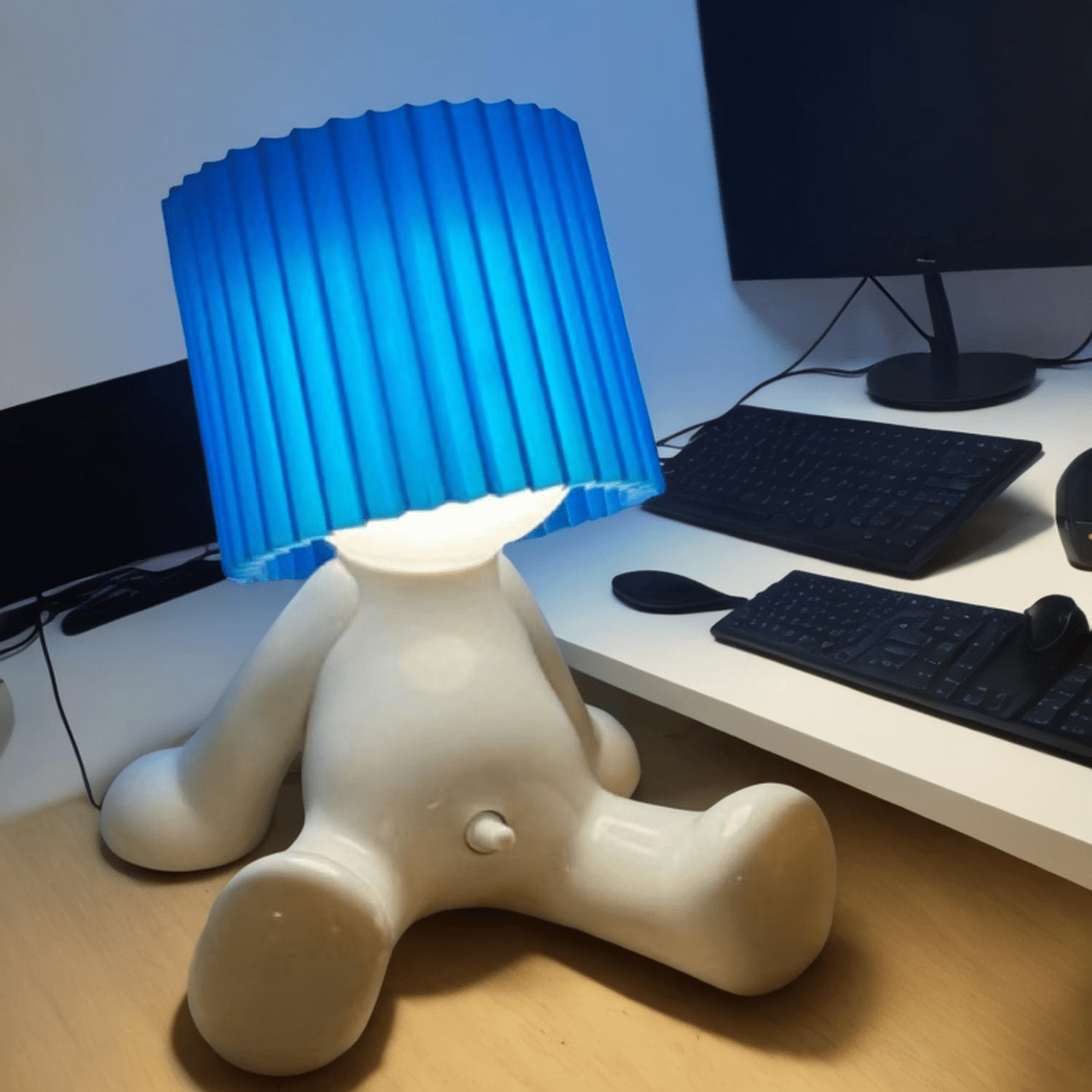 Shy Boy Desk Lamp, Creative and Charming Bedroom Night Light,Naughty ...