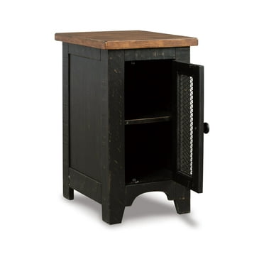 Signature Design by Ashley Casual Danell Ridge Chairside End Table ...