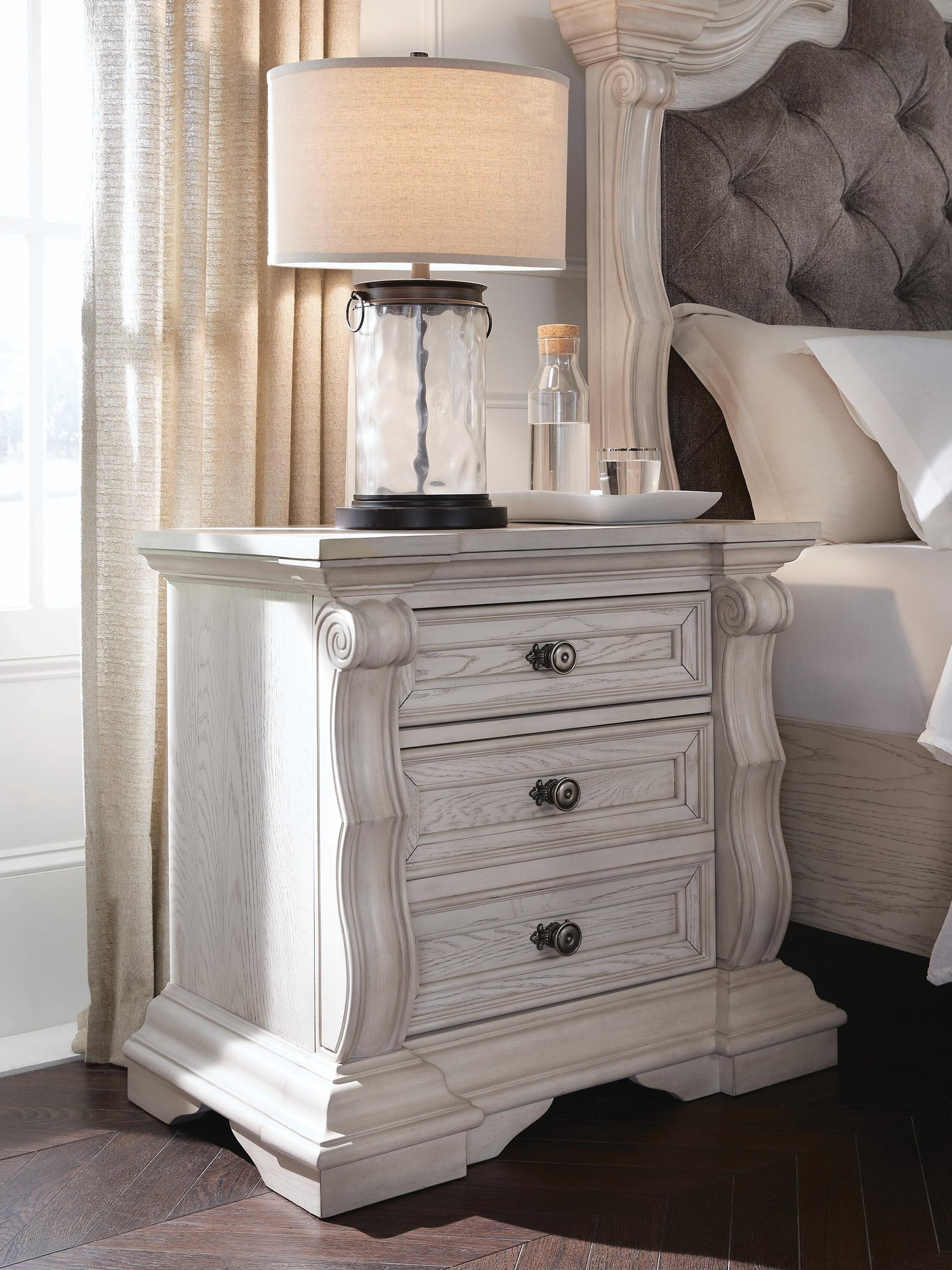 Signature Design by Ashley Valleymont Three Drawer Nightstand with USB ...