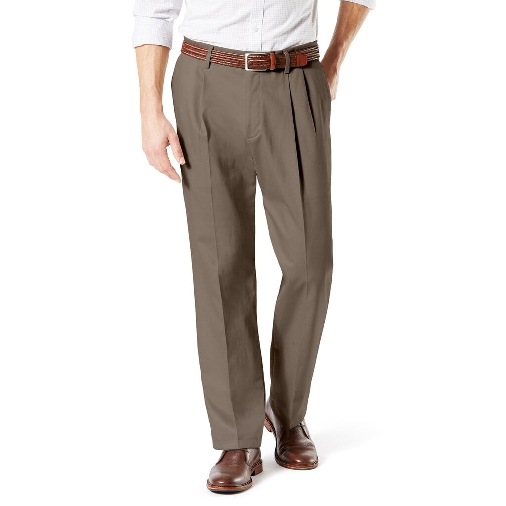 Signature Khakis, Pleated, Classic Fit - Walmart.com