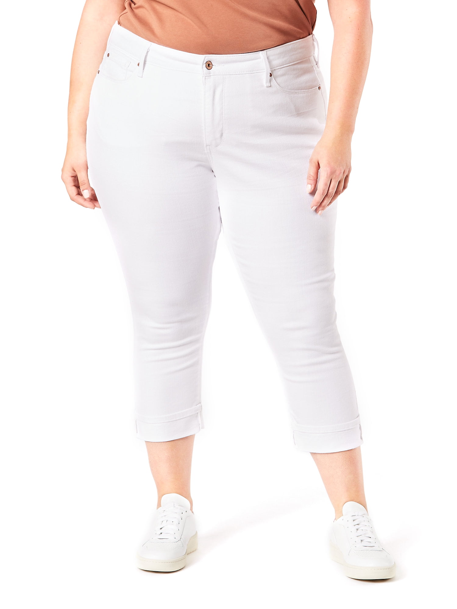 Signature by Levi Strauss & Co. Women's Plus Size Mid Rise Capri Jeans ...