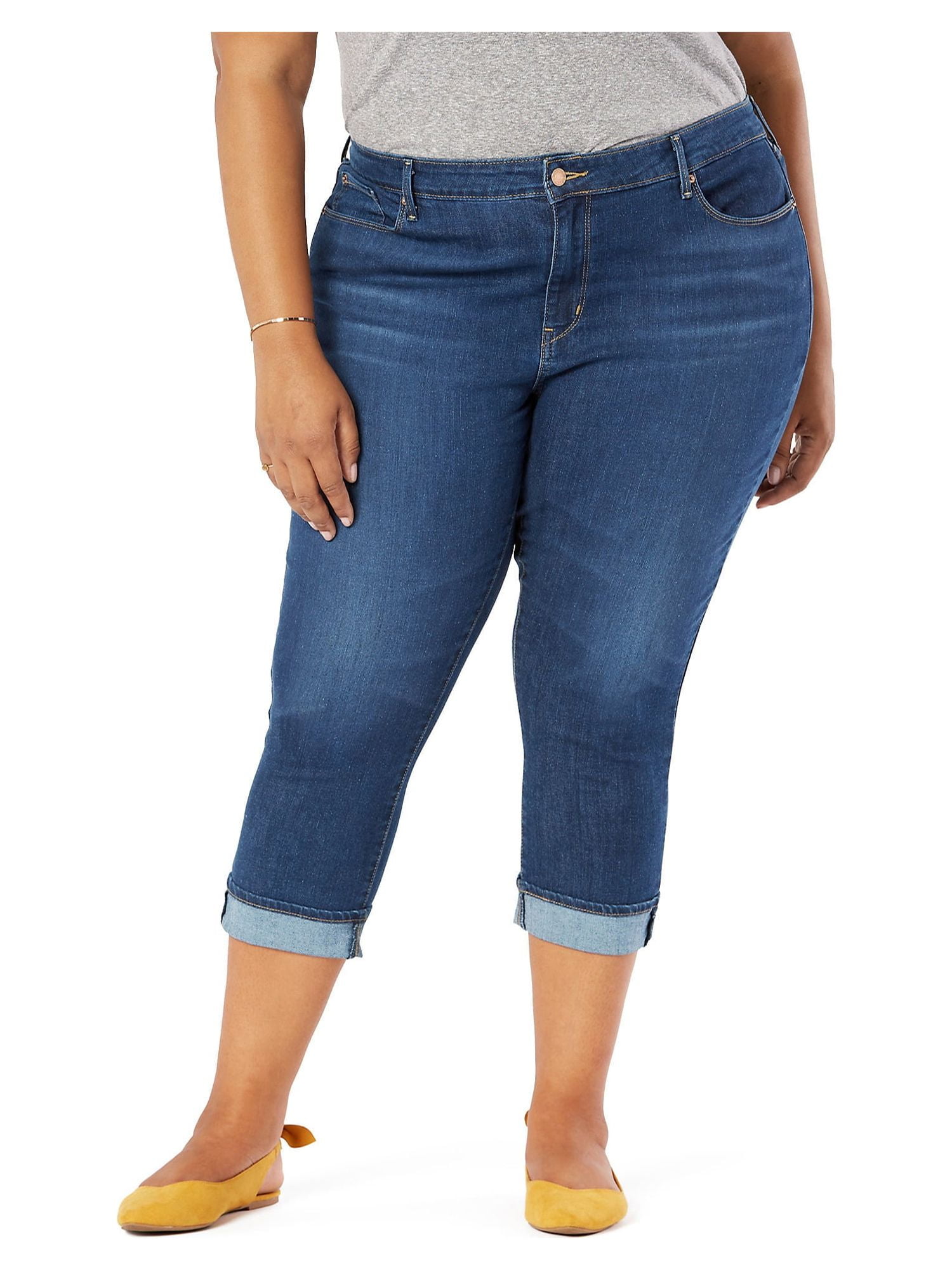 Levi Strauss Signature Women's and Women's Plus Mid Rise Capri Jeans ...