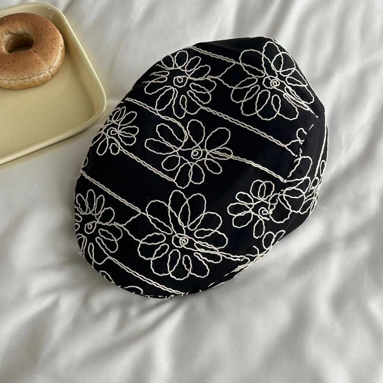 SikaFu Summer Version Of Retro Flowers Embroidered Forward Hat Girl Out ...