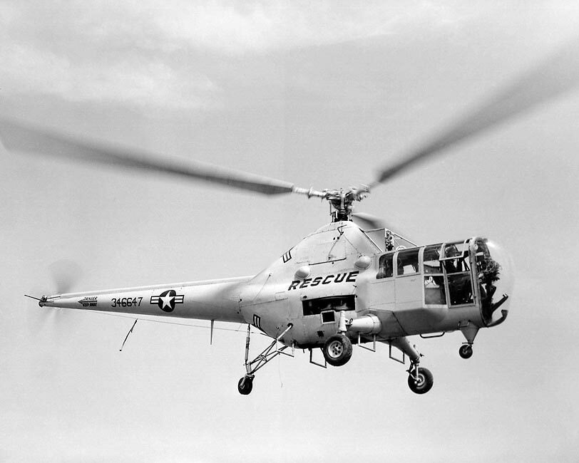 Sikorsky H-5 Dragonfly Helicopter in Flight Style - A - 20x30 Inch ...