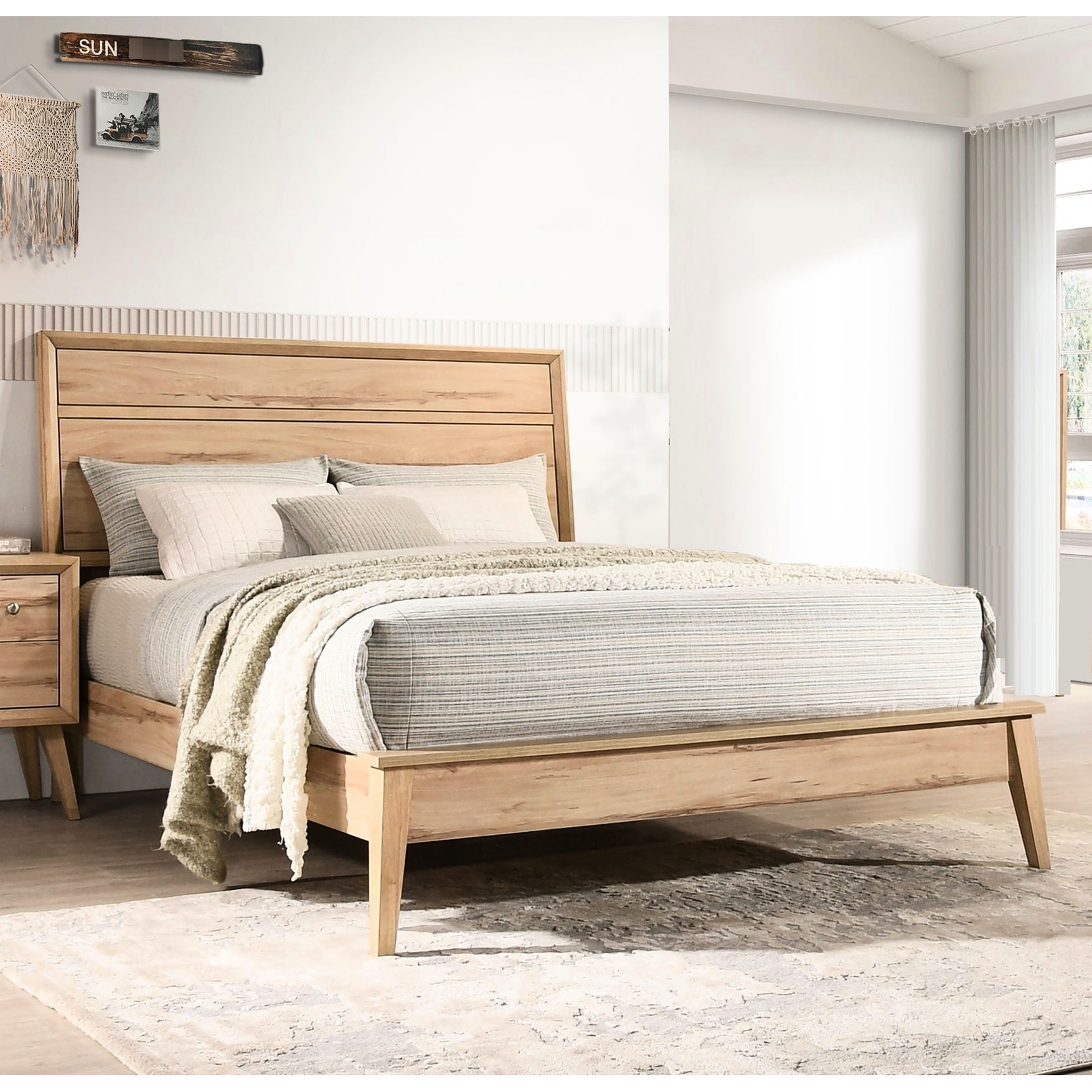 Simple Assembly Required - Classic Queen Bed with Oak Finish for ...