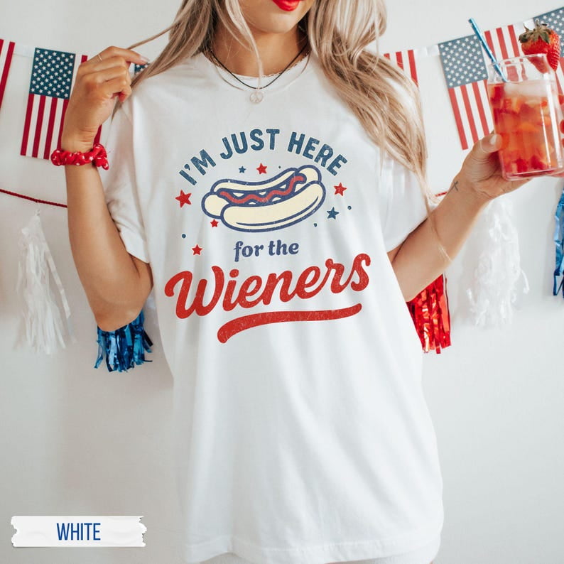 Simple Fit 4th of July BBQ Cookout T-Shirt, Hot Dog Shirt, I'm Just ...