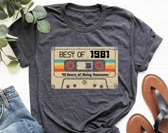 Simple Fit Vintage 1981 Retro Shirt, Vintage 1981 Shirt, 42th Birthday ...