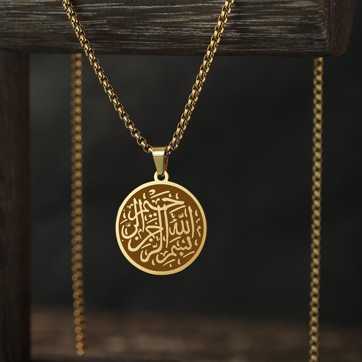 Simple Muslim Pendant Necklace Men Calligraphic Tawheed Written On Moon ...