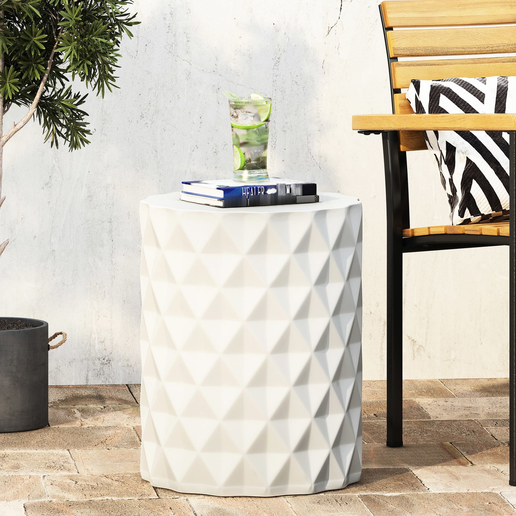 Simple cylindrical structure / Enhance outdoor area with unique style ...