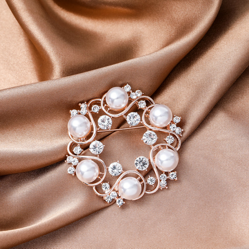 Simple diamond flower pearl brooch coat sweater corsage brooch silk ...