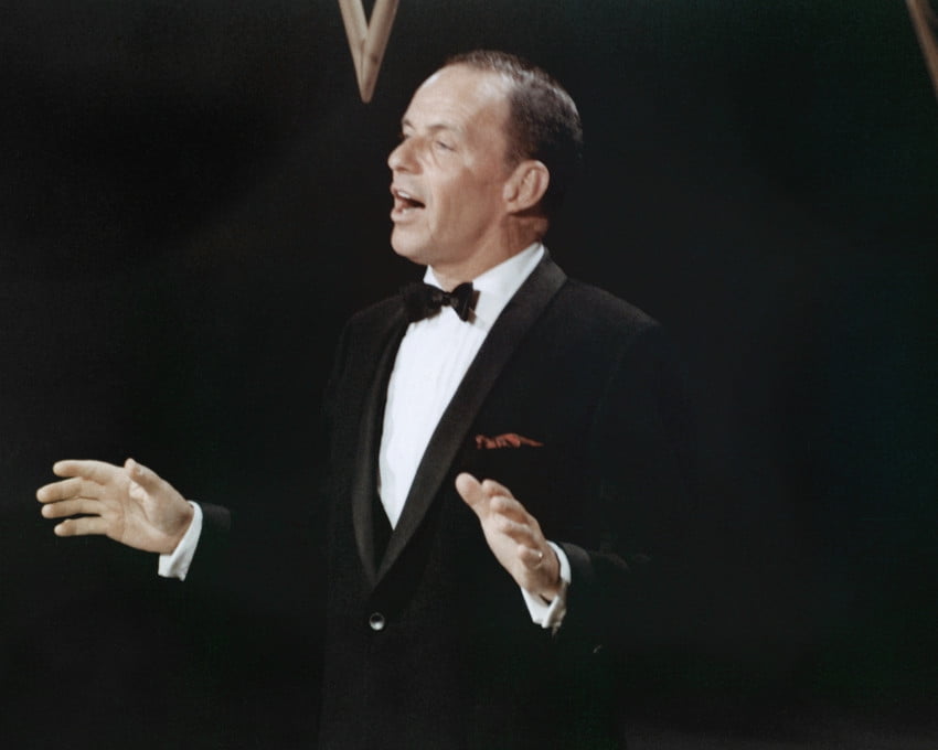 Sinatra In Sinatra: A Man And His Music Old Blue Eyes Classic ...
