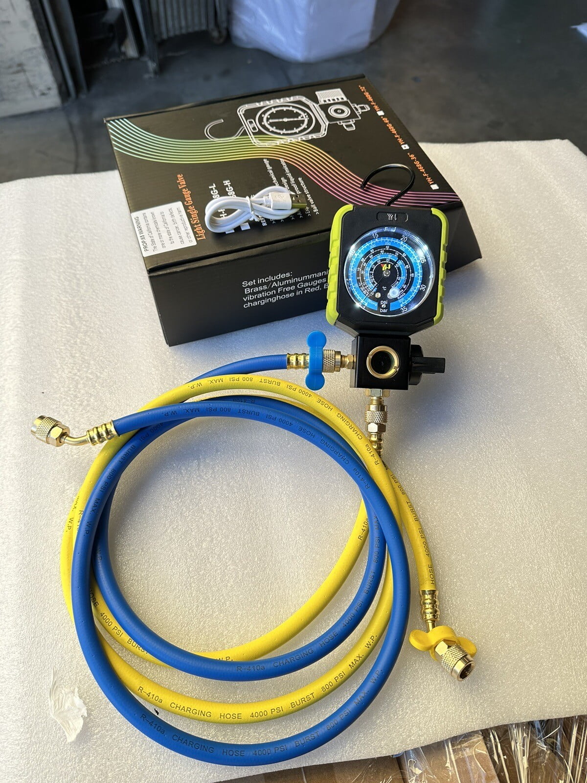 Single Gauge Valve Manifold With Low Charging Gauge And Hoses For HVAC ...