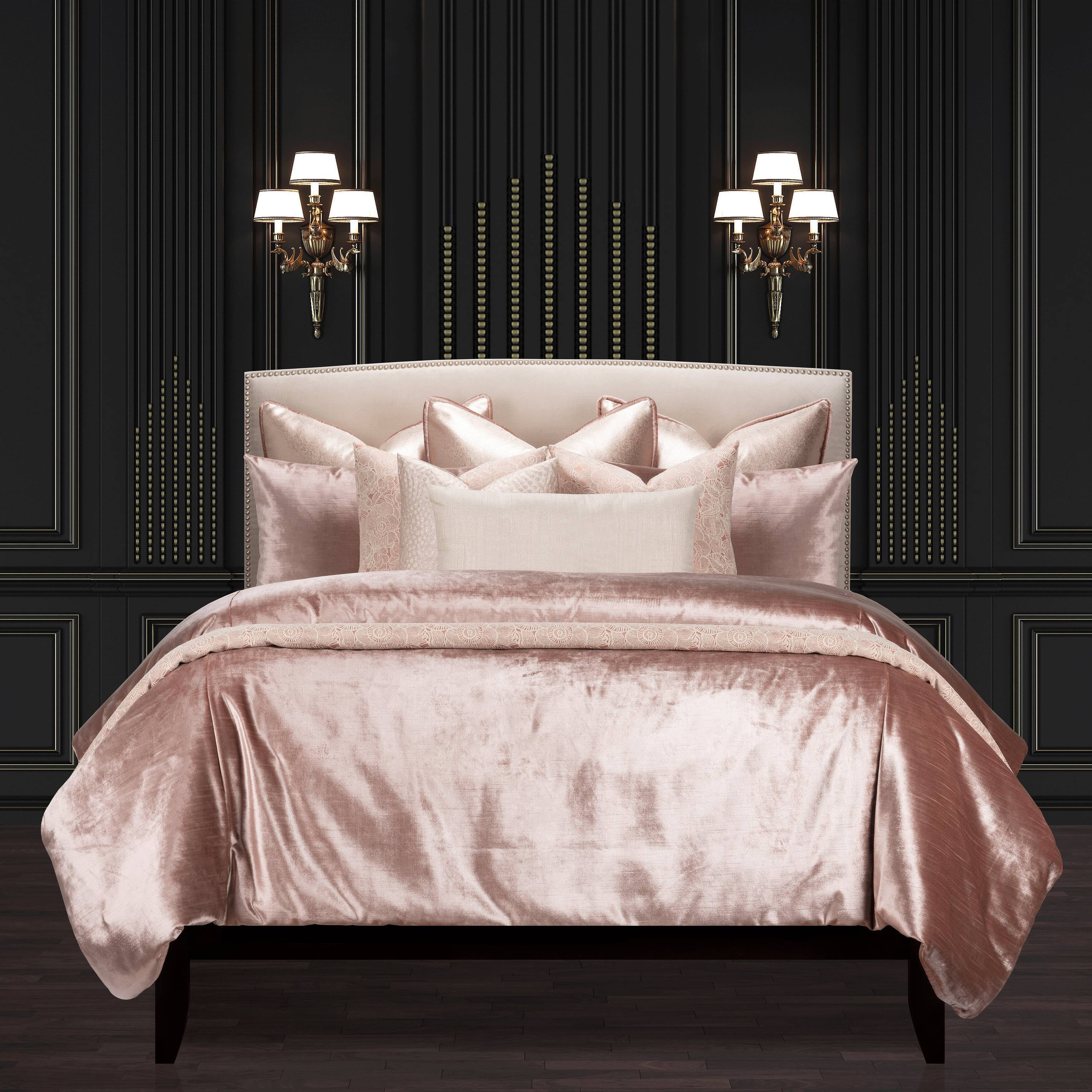 Siscovers Luxury Soft Comforter: Breakfast In Bed Pink Velvet Supreme ...