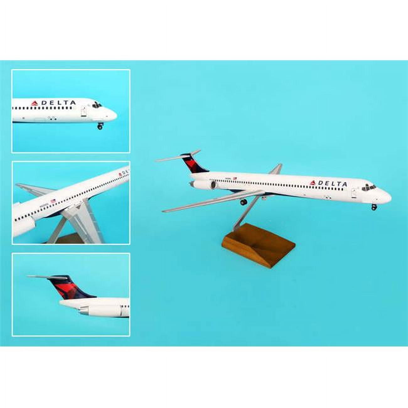 Skymarks Supreme Delta MD-80 1-100 2007 Livery with Wood Stand and Gear ...