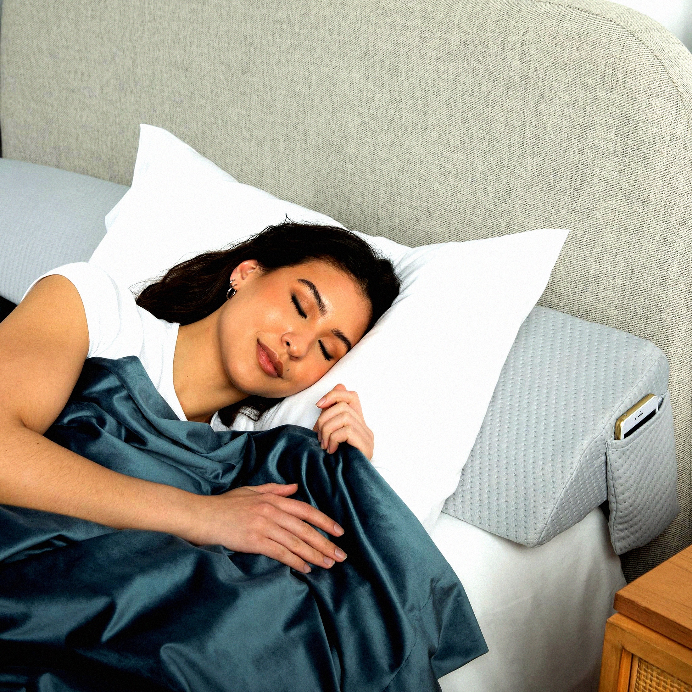 SleepWell Supportive Memory Foam Wedge Pillow - Queen Size Triangle ...