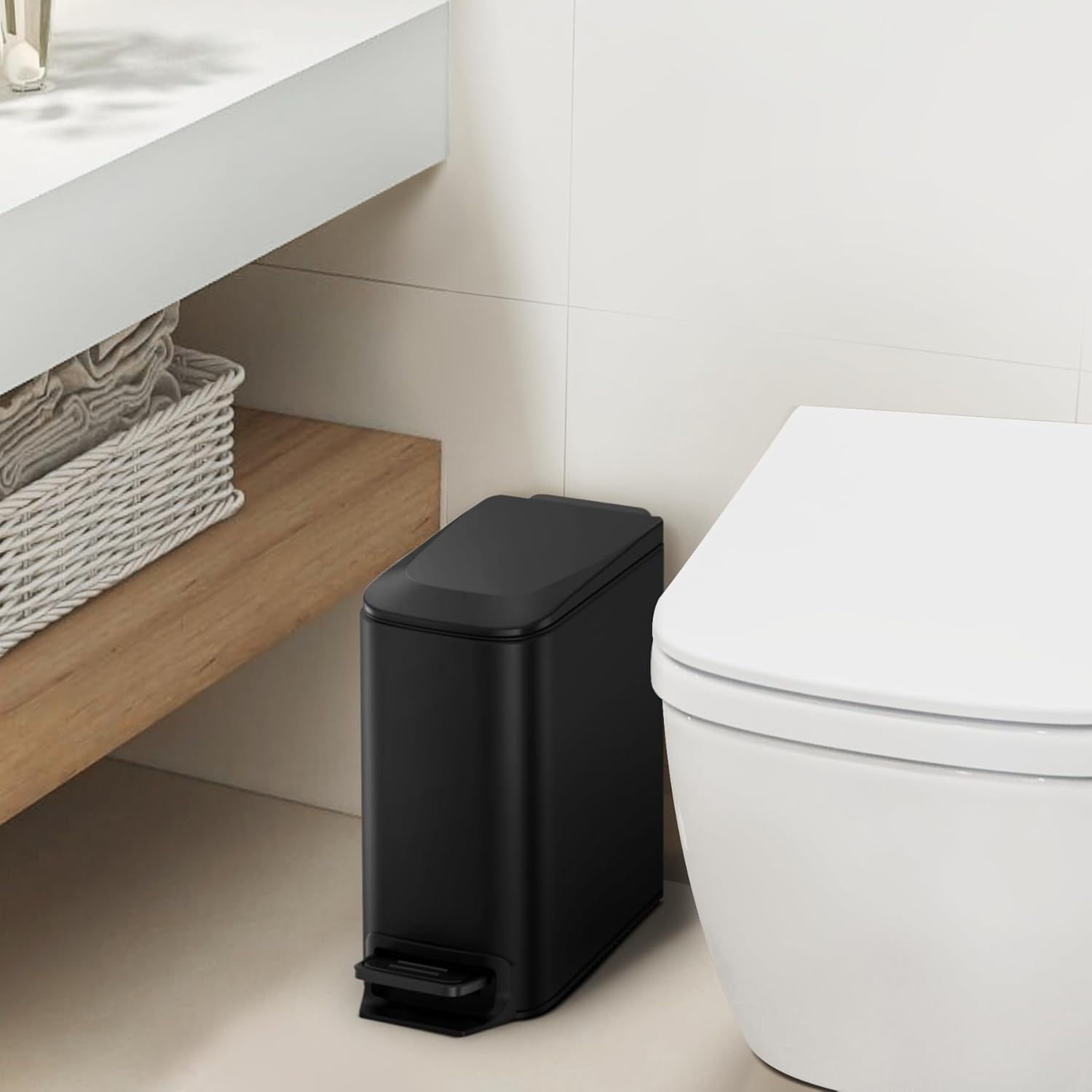 Small Bathroom Trash Can with Lid Soft Close, Step Pedal, 6 Liter / 1.6 ...