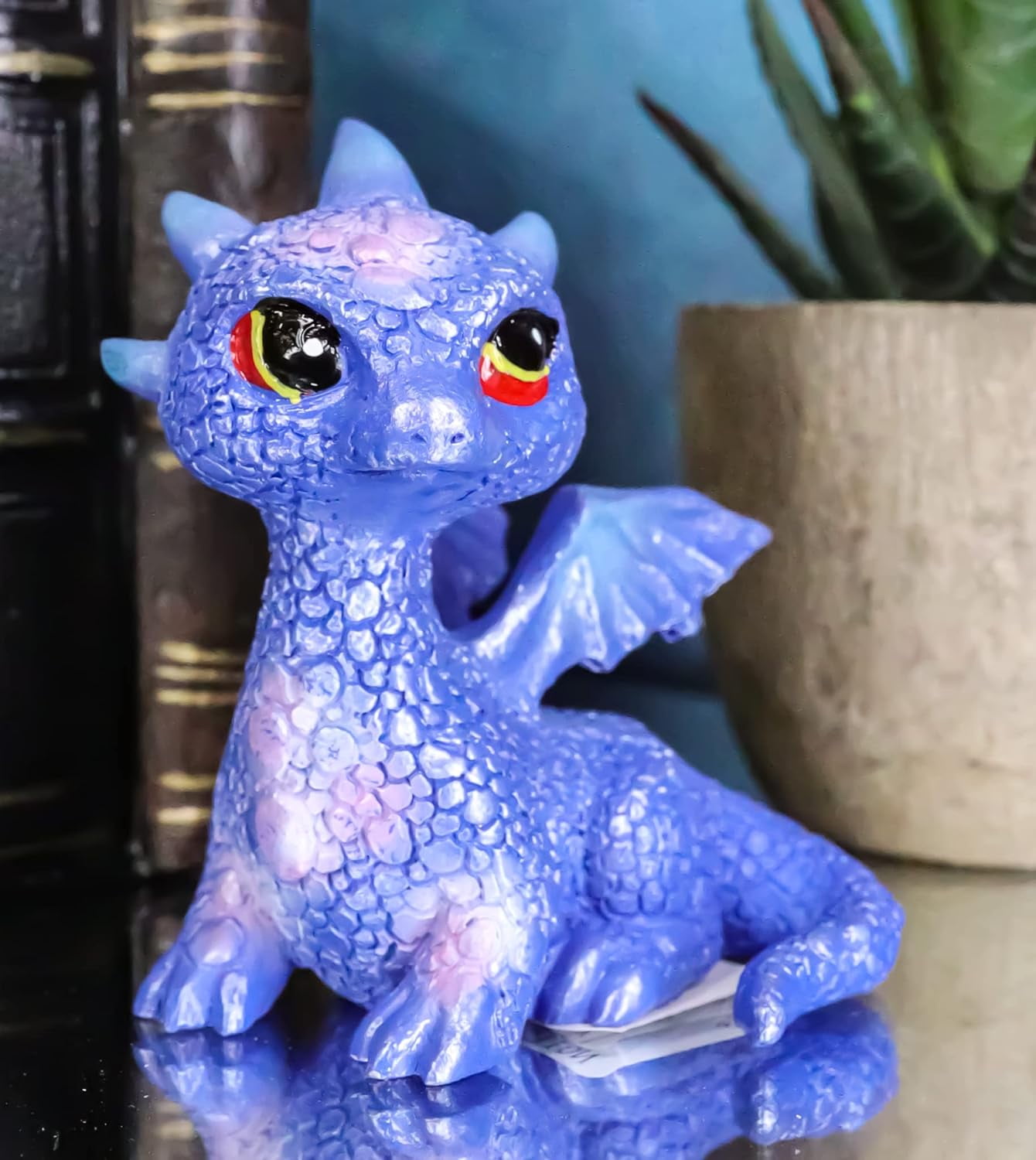 Small Collector Spotted Blue Purple Saphir Baby Dinosaur Dragon ...