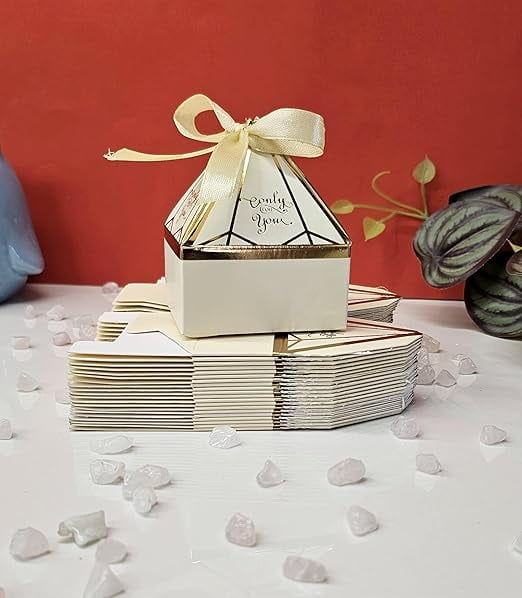 Small Diamond-Shaped Paper Folding Gift Boxes with Ribbon | Off White ...