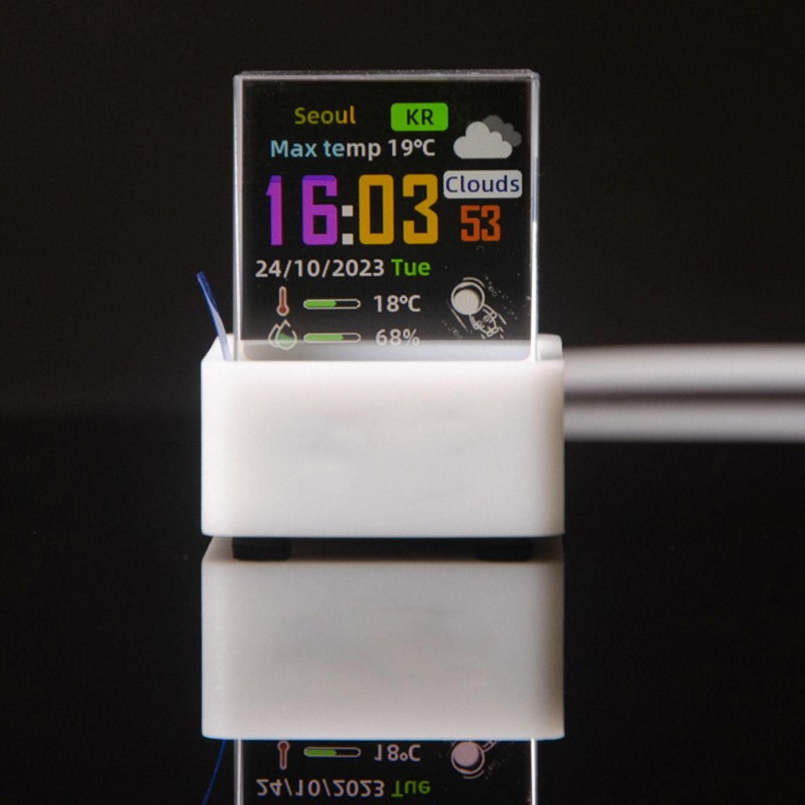 Smart 3D Holographic Weather Clock: Real-Time Display & Custom GIF ...