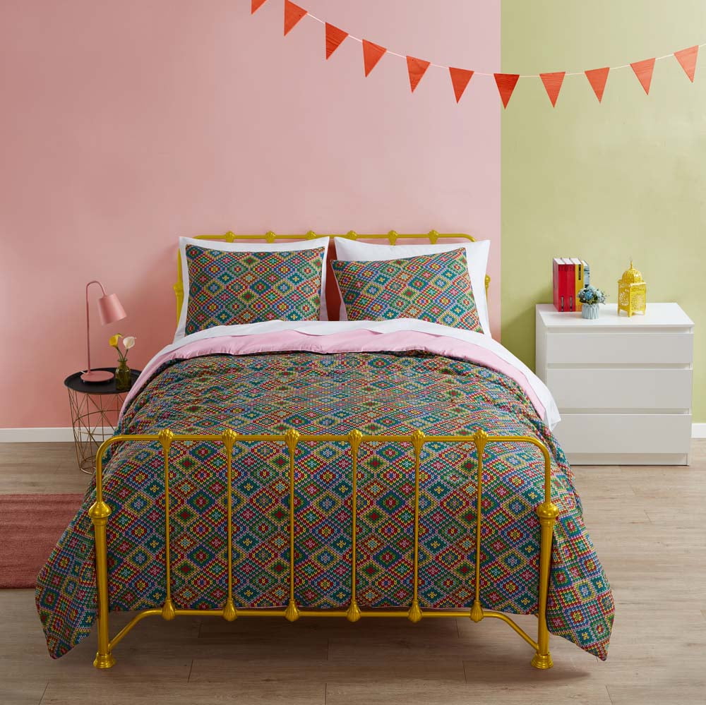 Smarts & Crafts 3-Piece Wonderland Knit Multicolor Microfiber ...