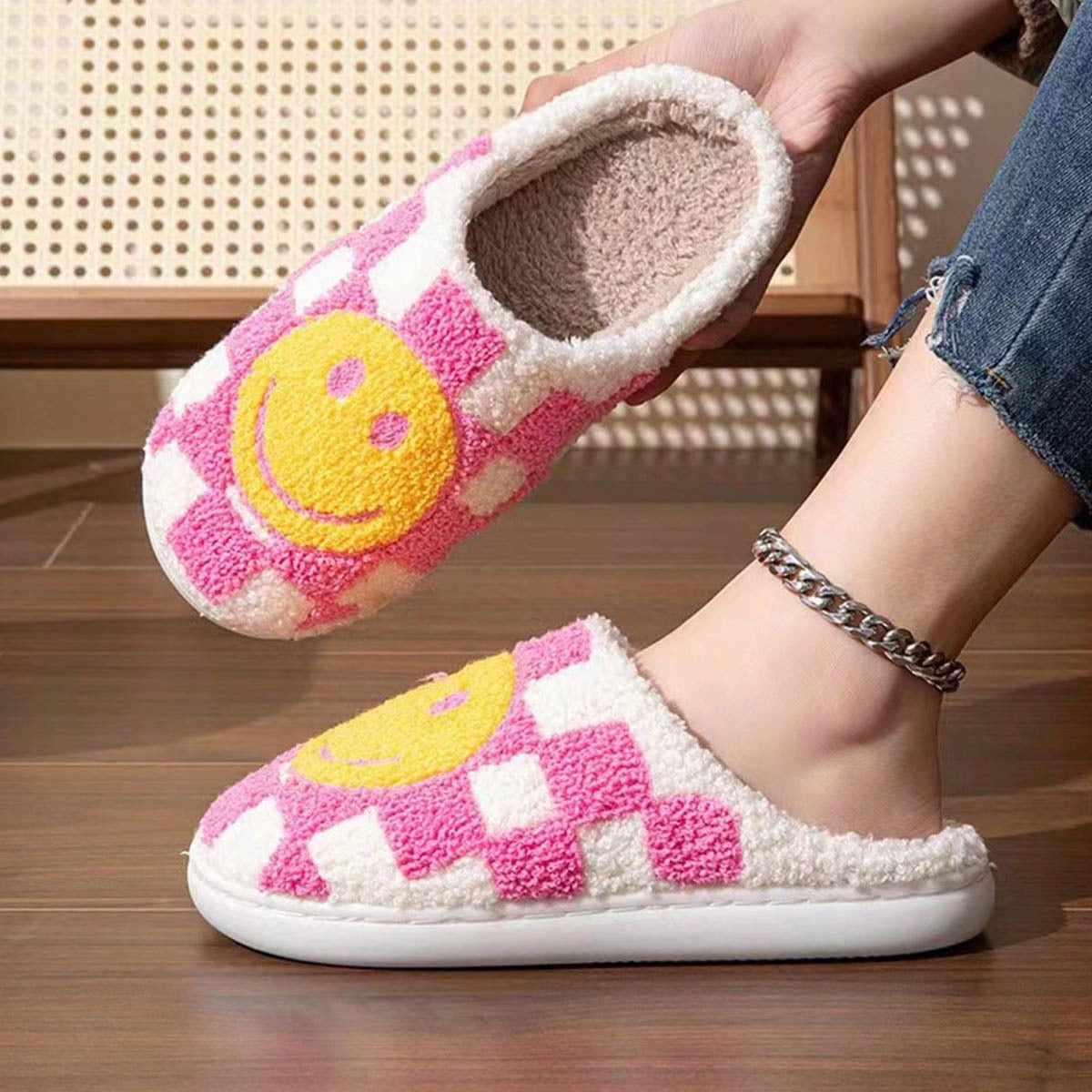 Smiley Face Plush Slippers, Warm Indoor House Shoes, Unisex, Non-Slip ...