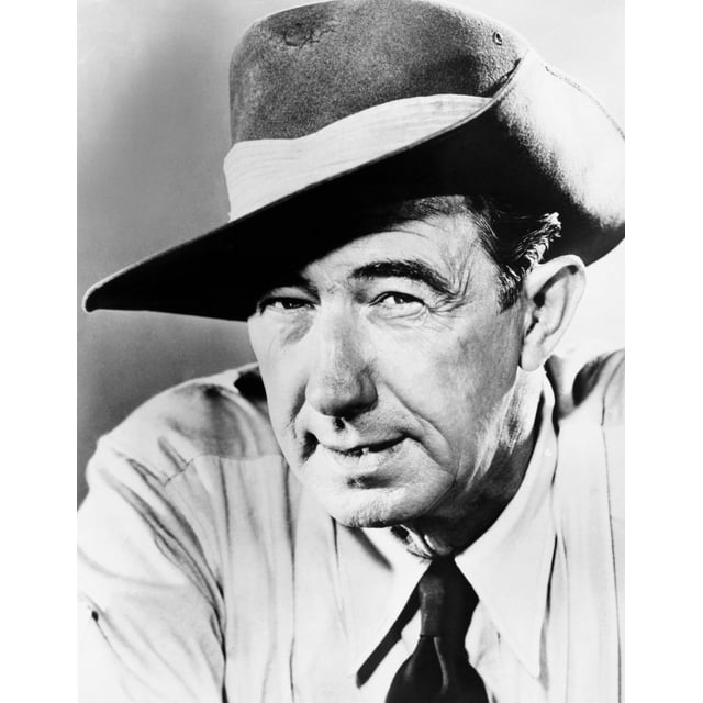 Smiley Gets A Gun Chips Rafferty 1958 Tm & Copyright 20Th Century Fox ...