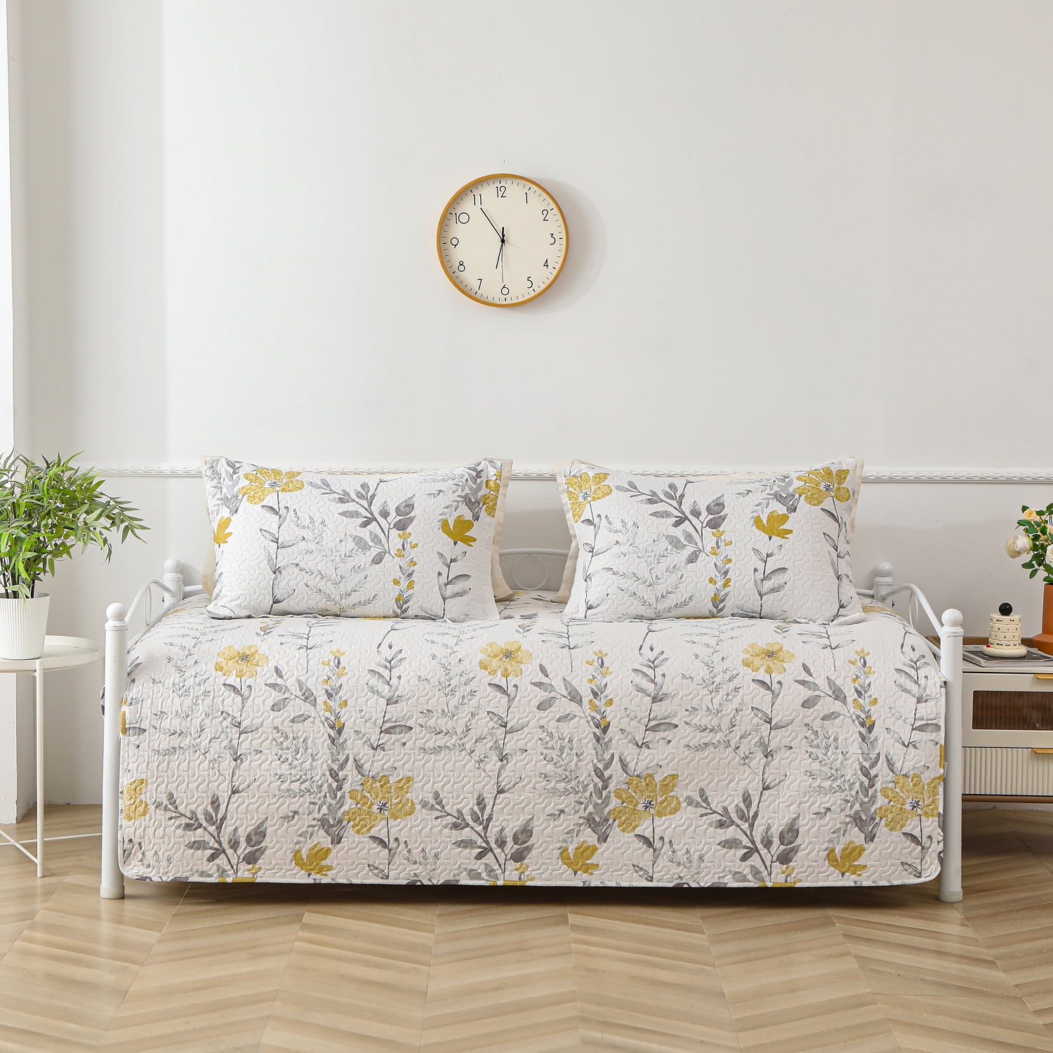 Smuge, Daybed Cover Set, 39"x75", Yellow Flowers Double Sided Quilting ...