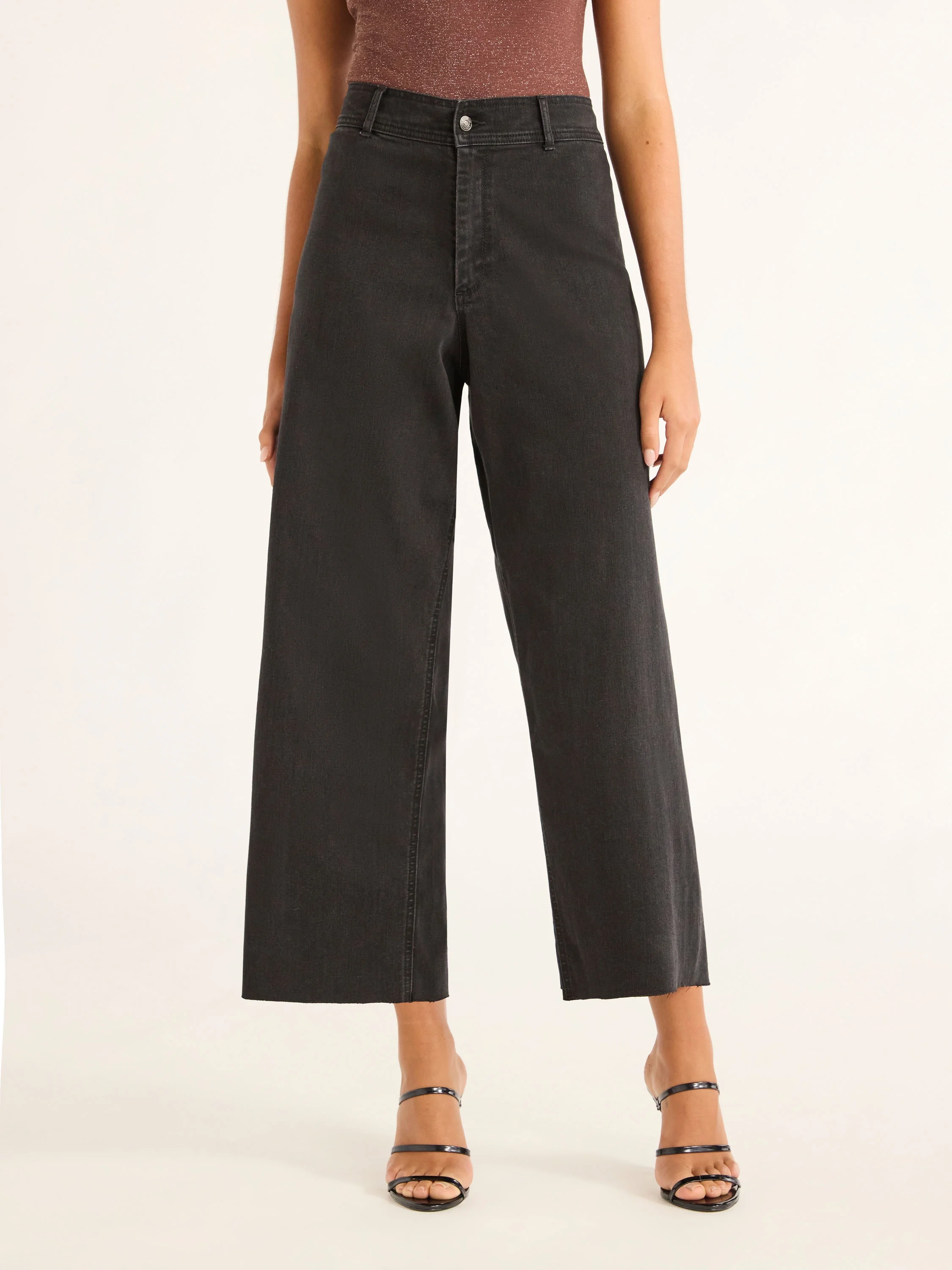 Sofia Jeans Women's Margot Wide Crop Super High Rise Jeans, 27" Inseam ...