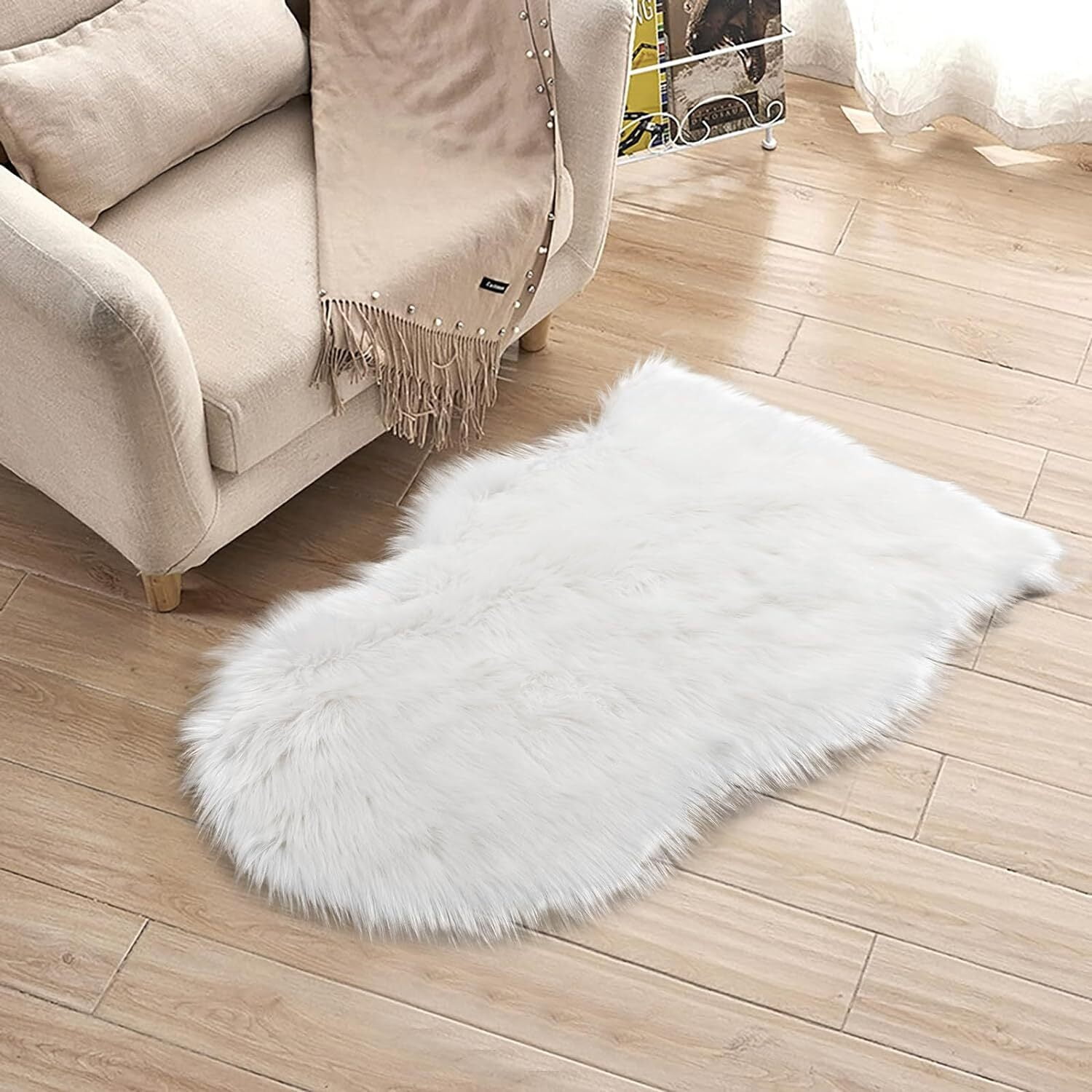 Soft Faux Sheepskin Fur Rug, 2x3 Feet Ultra Soft White Fluffy Area Rug ...