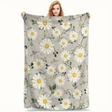 Soft & Lightweight Cozy Daisy Pattern Flannel Throw Blanket - Perfect ...
