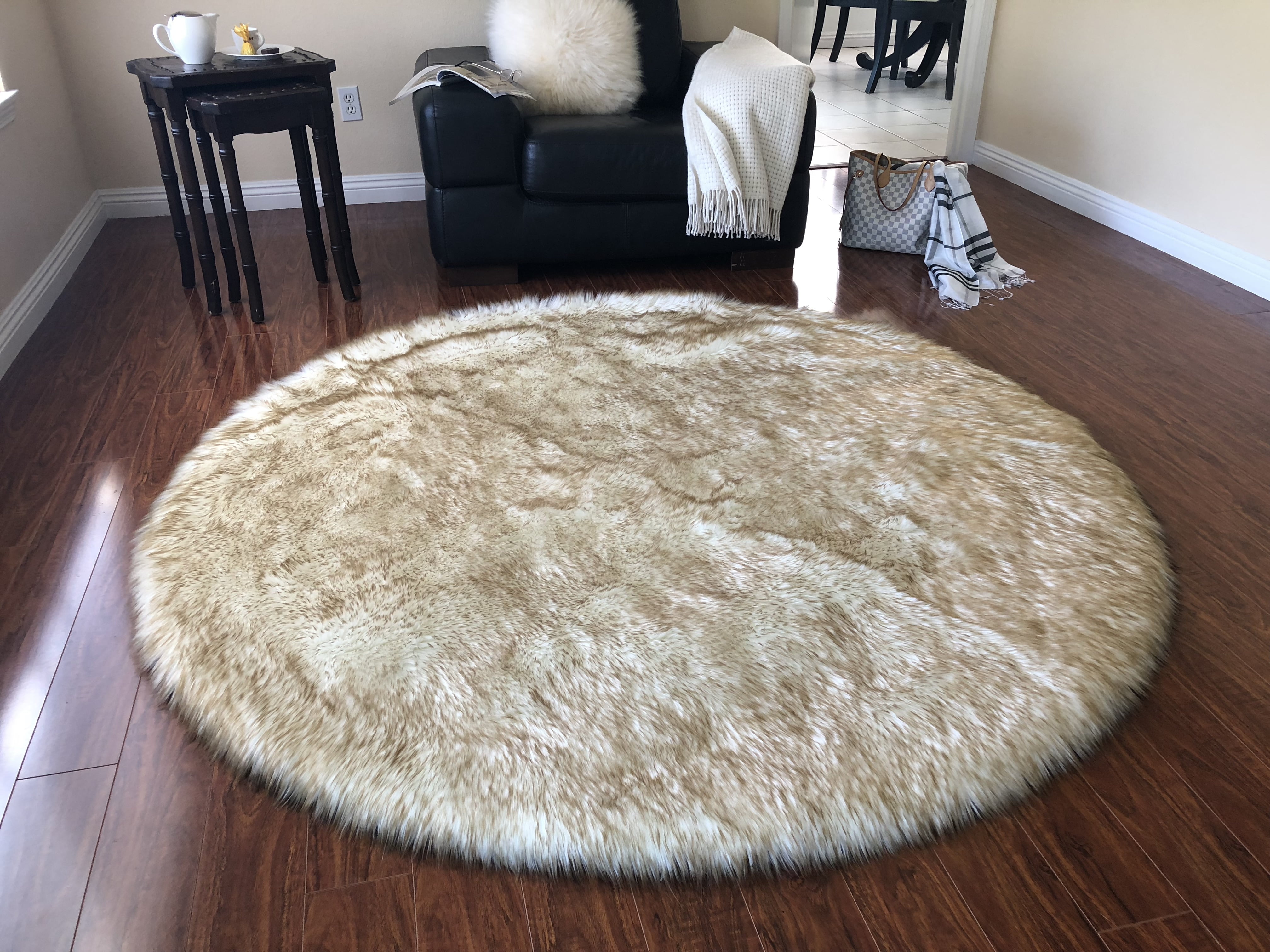 Soho Luxurious Faux Sheepskin Round Shape White with Brown Tips Shag ...