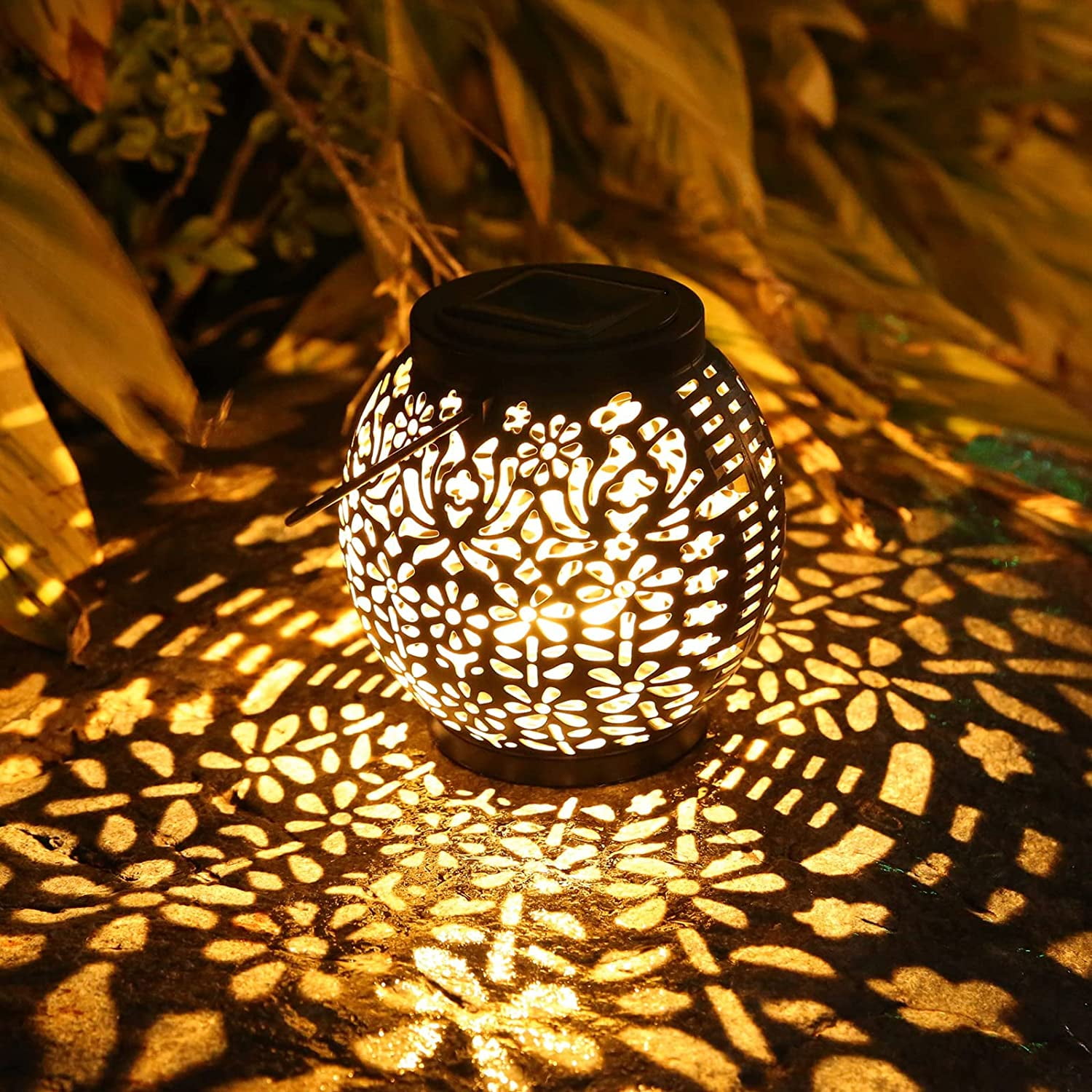 Solar Garden Lantern, Outdoor Solar Light Hanging IP65 Waterproof Solar ...